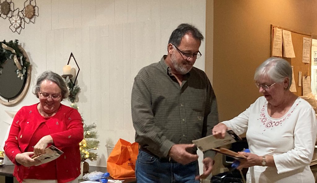 Master Gardener Volunteers honored - UF/IFAS Extension Highlands County