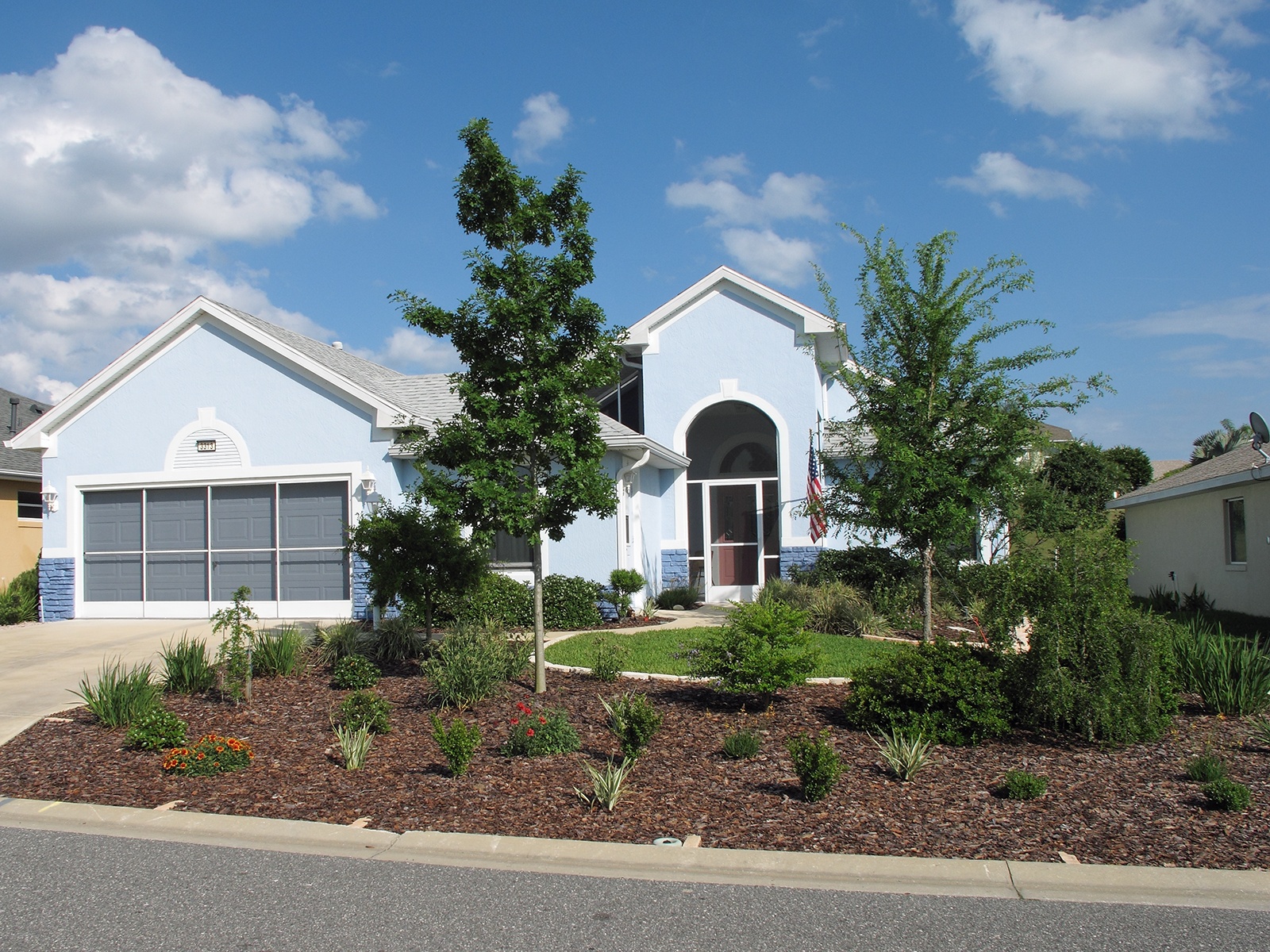 Florida-Friendly Landscaping; Neat, Tidy and Saves Water! - UF/IFAS ...