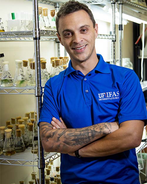 UF scientists show how long toxins produced by HABs of blue-green algae ...