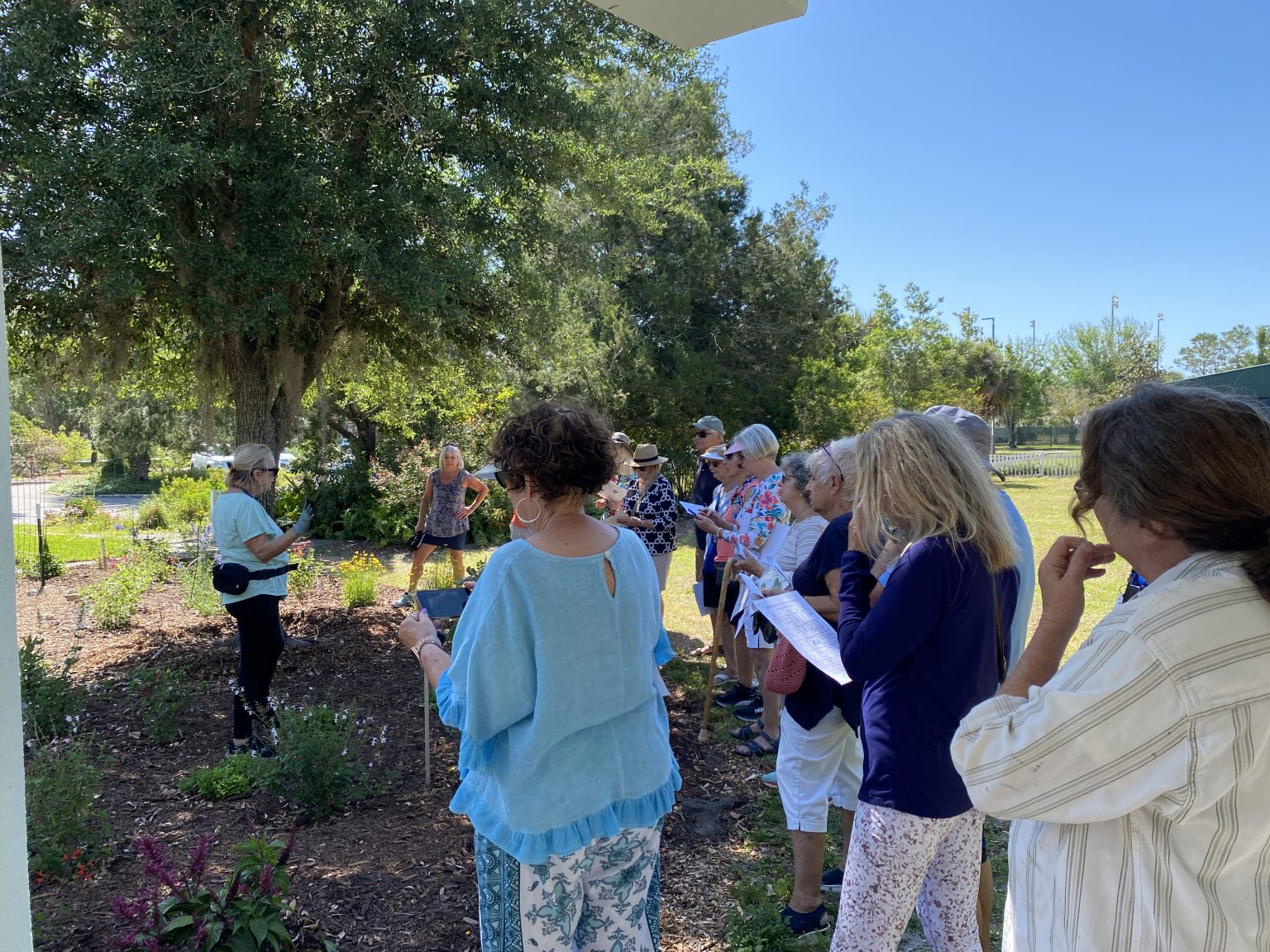 Meet a Master Gardener Volunteer Series: UF/IFAS Extension Sarasota County Twin Lakes ...